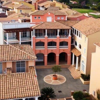 Le Village - CAP ESTEREL ASCAPE